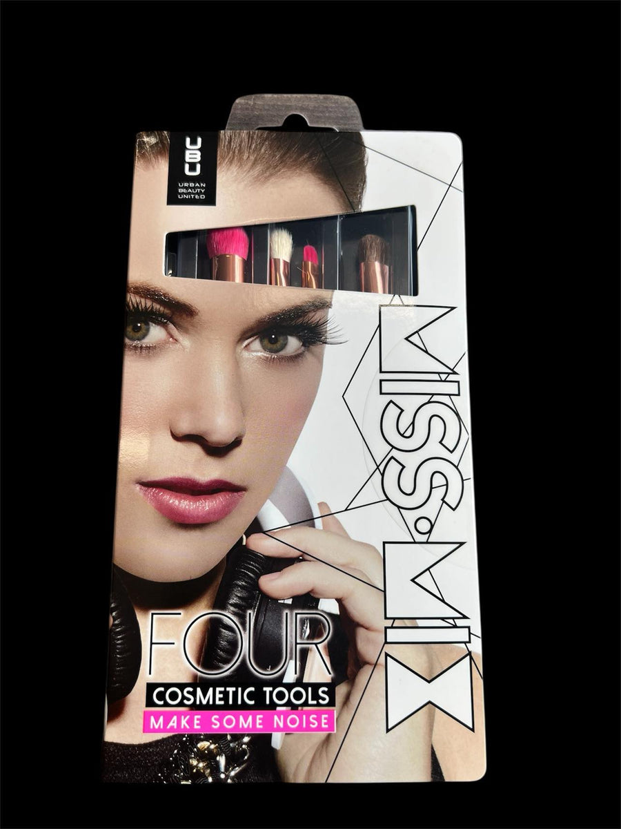 New New Miss Mix set of 4 Cosmetic Brushes! Includes, shading, smoothi ...